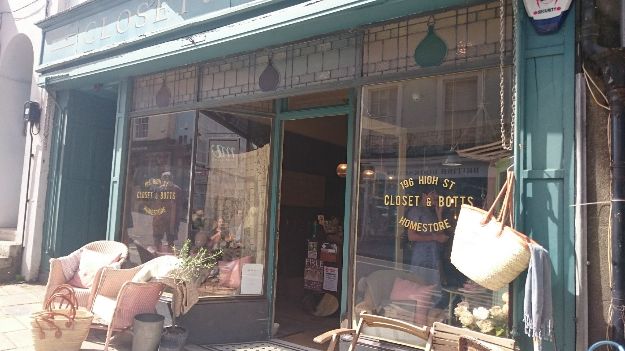 Loafing around Lewes!